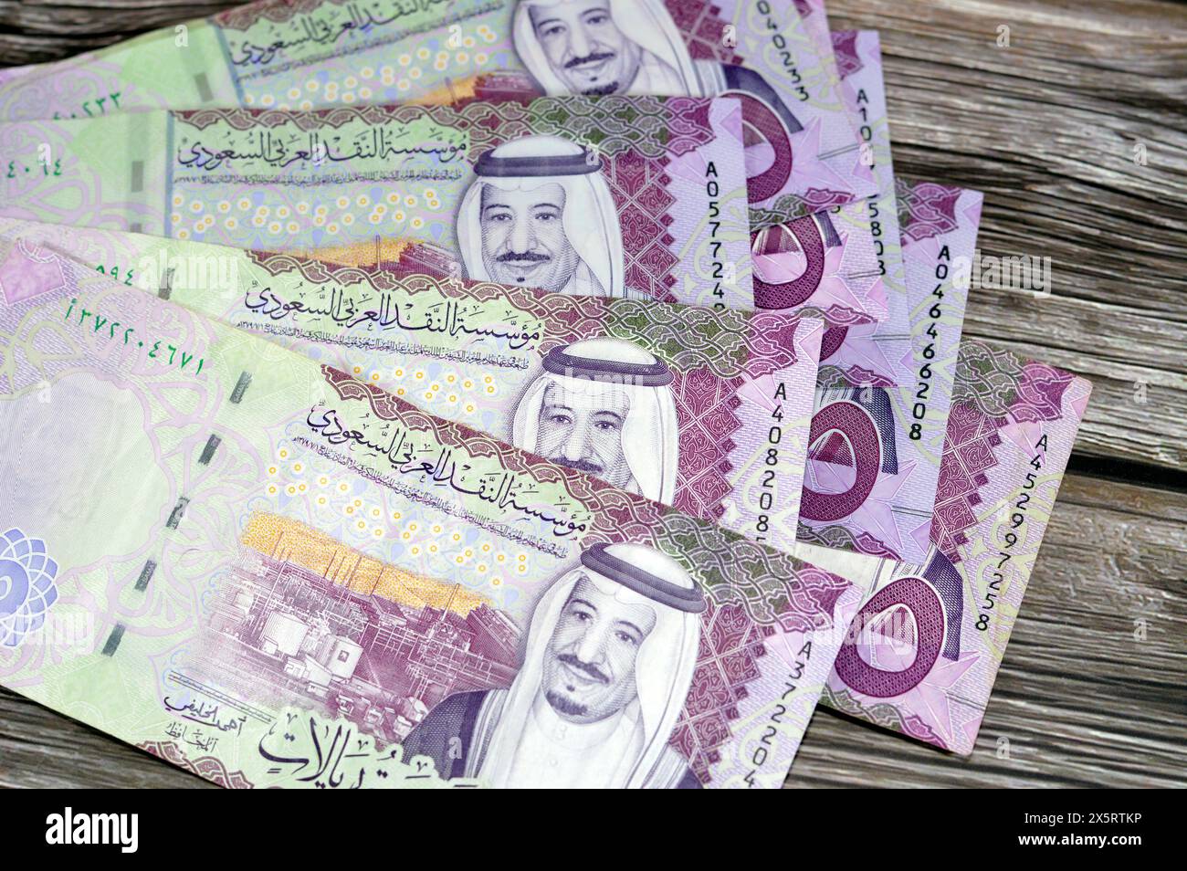 5 SAR five Saudi Arabia riyals cash money banknote bill series 1441 AH ...