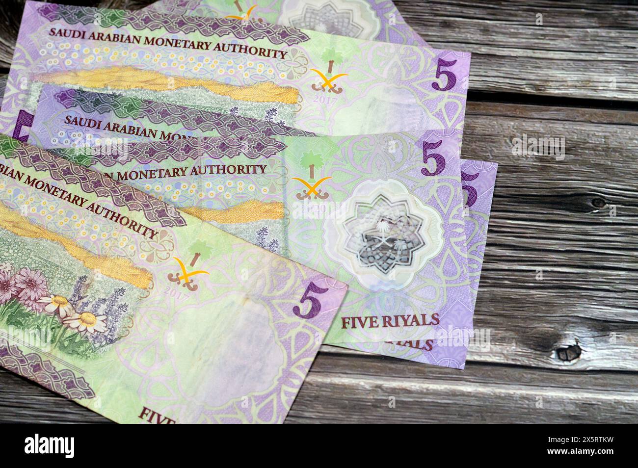 5 SAR five Saudi Arabia riyals cash money banknote bill series 1441 AH ...