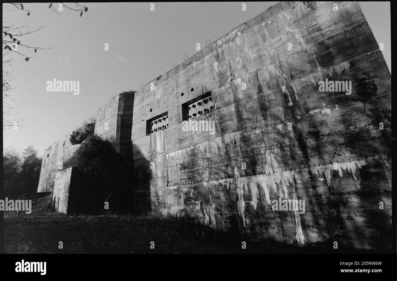 Ww2 war bunker Black and White Stock Photos & Images - Alamy