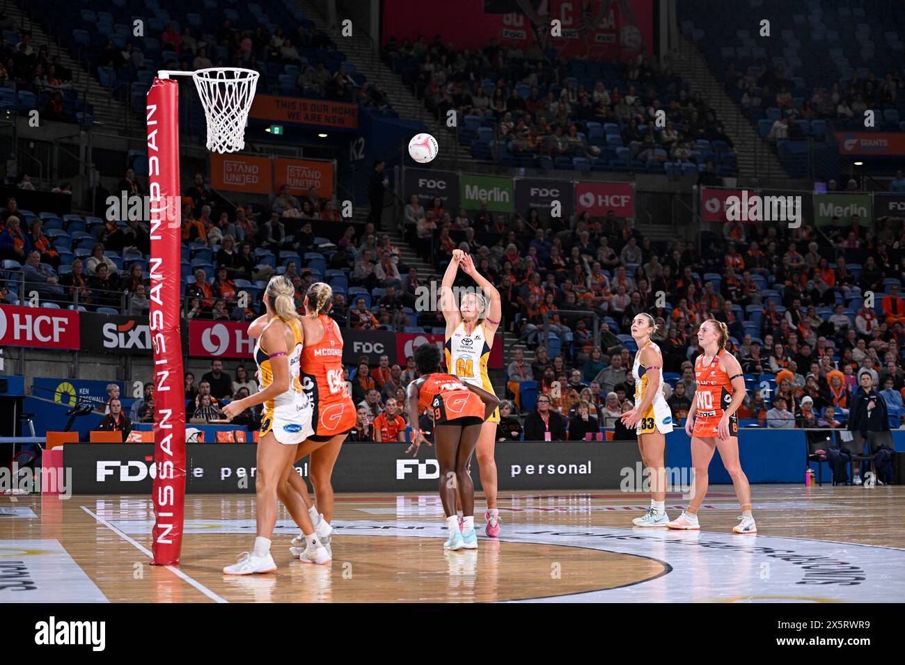 Super netball lightning giants hi-res stock photography and images - Alamy