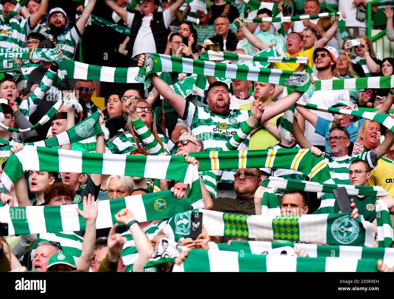 Celtic fans in the stands ahead of the cinch Premiership match at ...