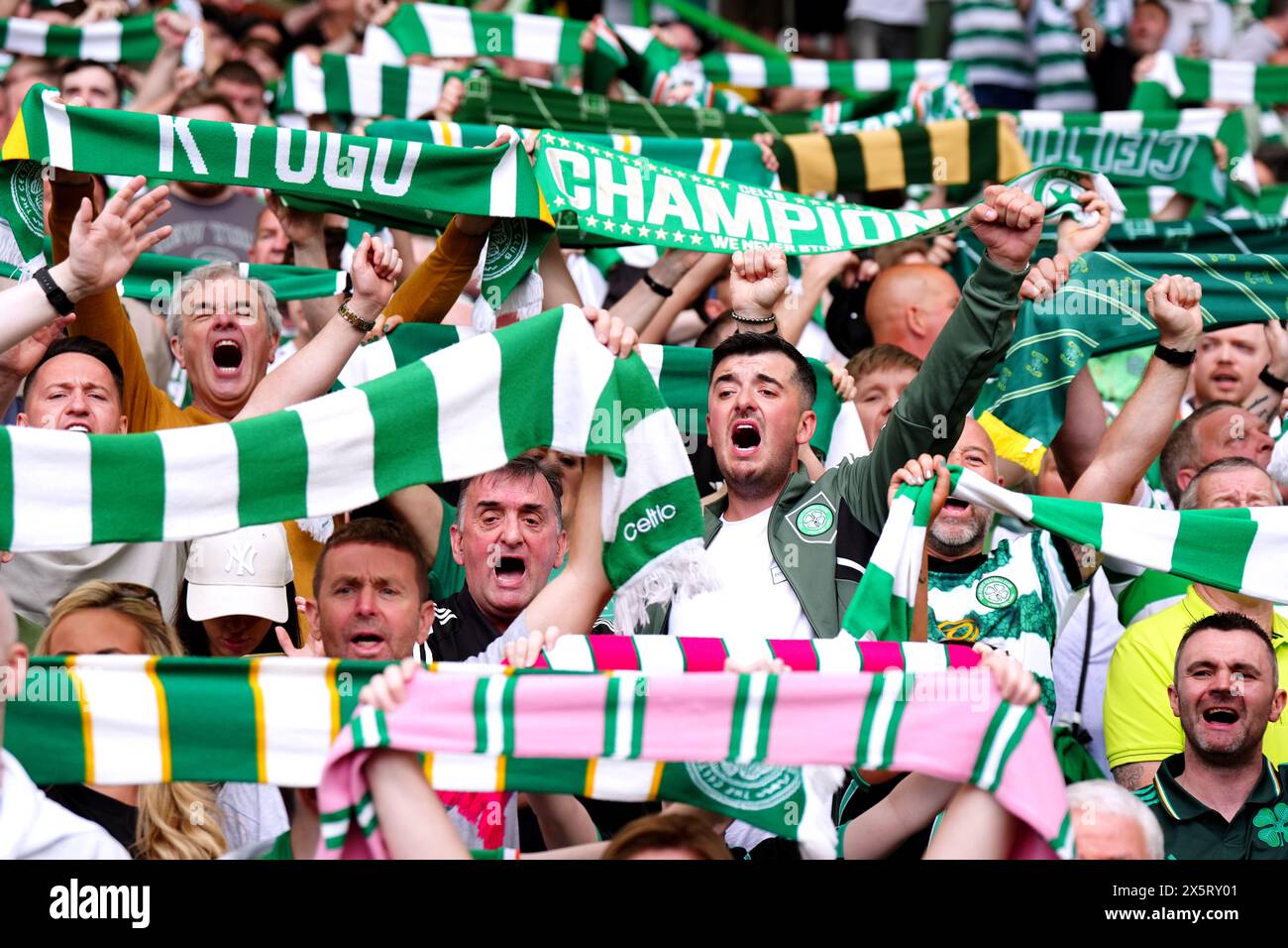 Celtic fans in the stands ahead of the cinch Premiership match at ...