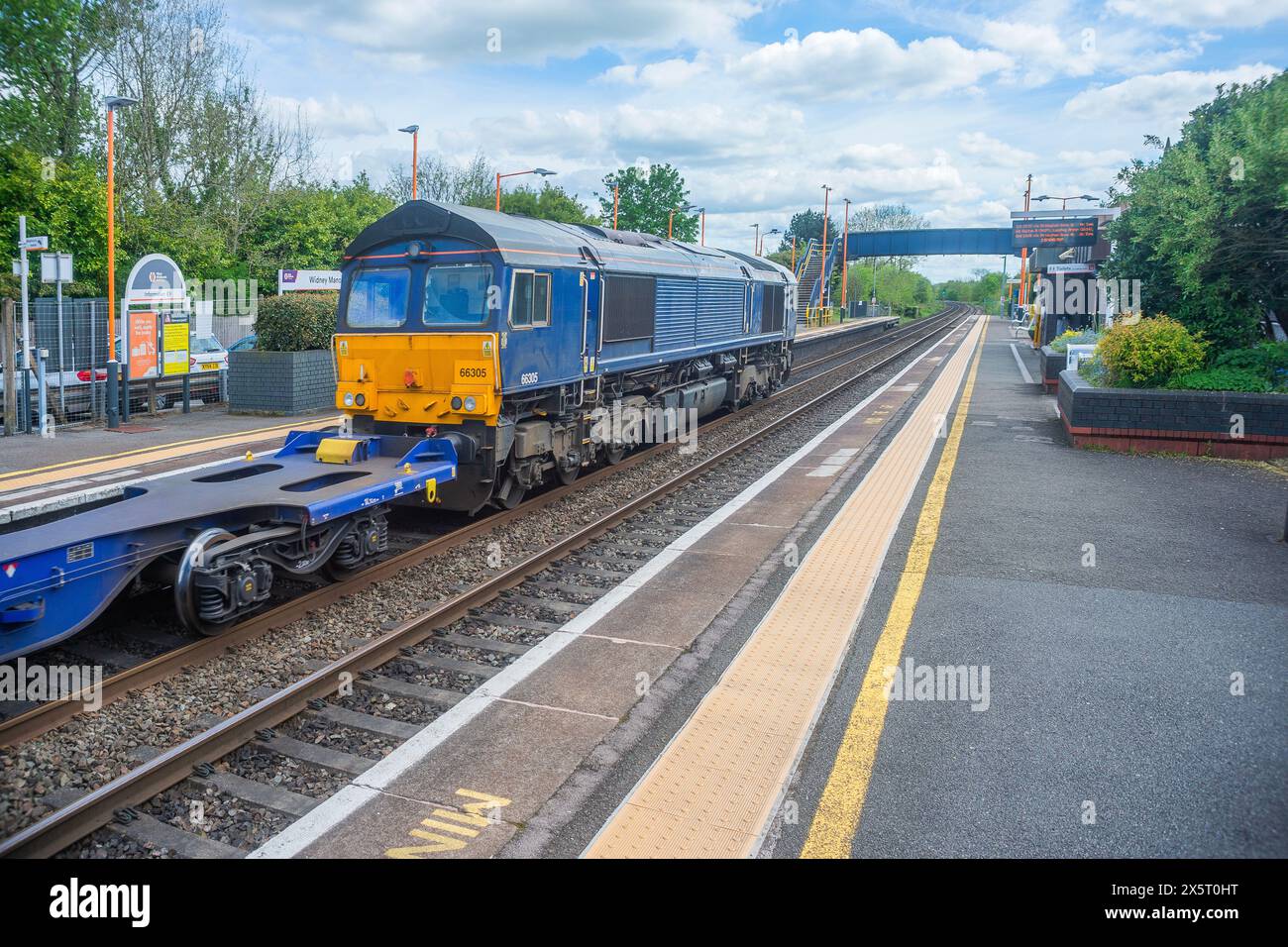 British Rail Network Rail Diesel powered passenger commuter trian ...