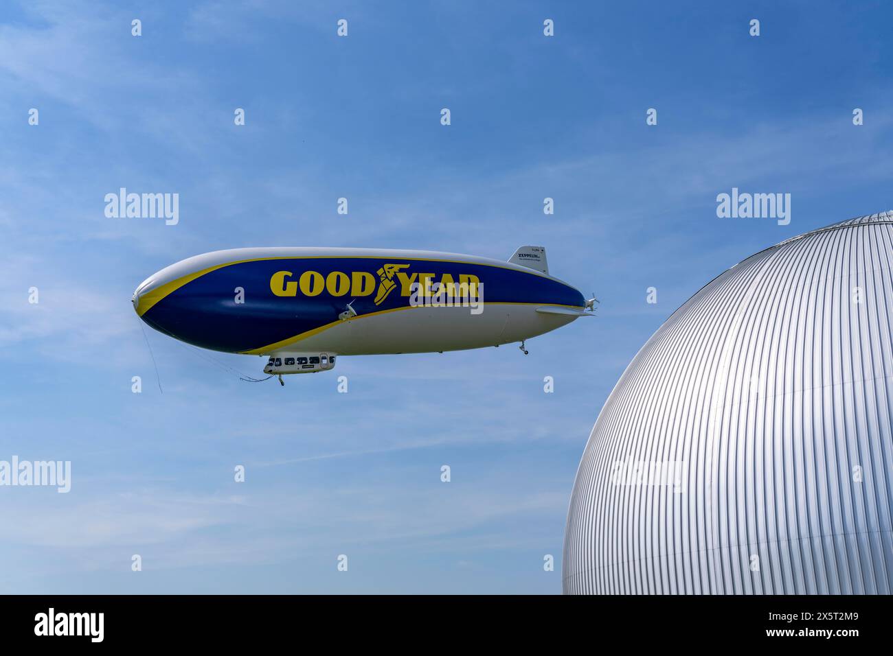 The Zeppelin NT, newly stationed at Essen/Mülheim Airport, undertakes ...