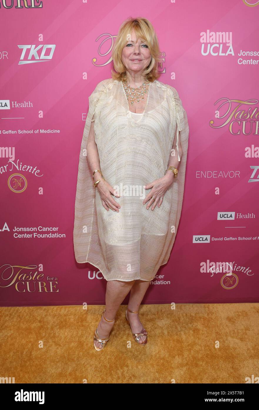 BEVERLY HILLS, CA - May 10: Cheryl Tiegs at UCLA Jonsson Cancer Center ...