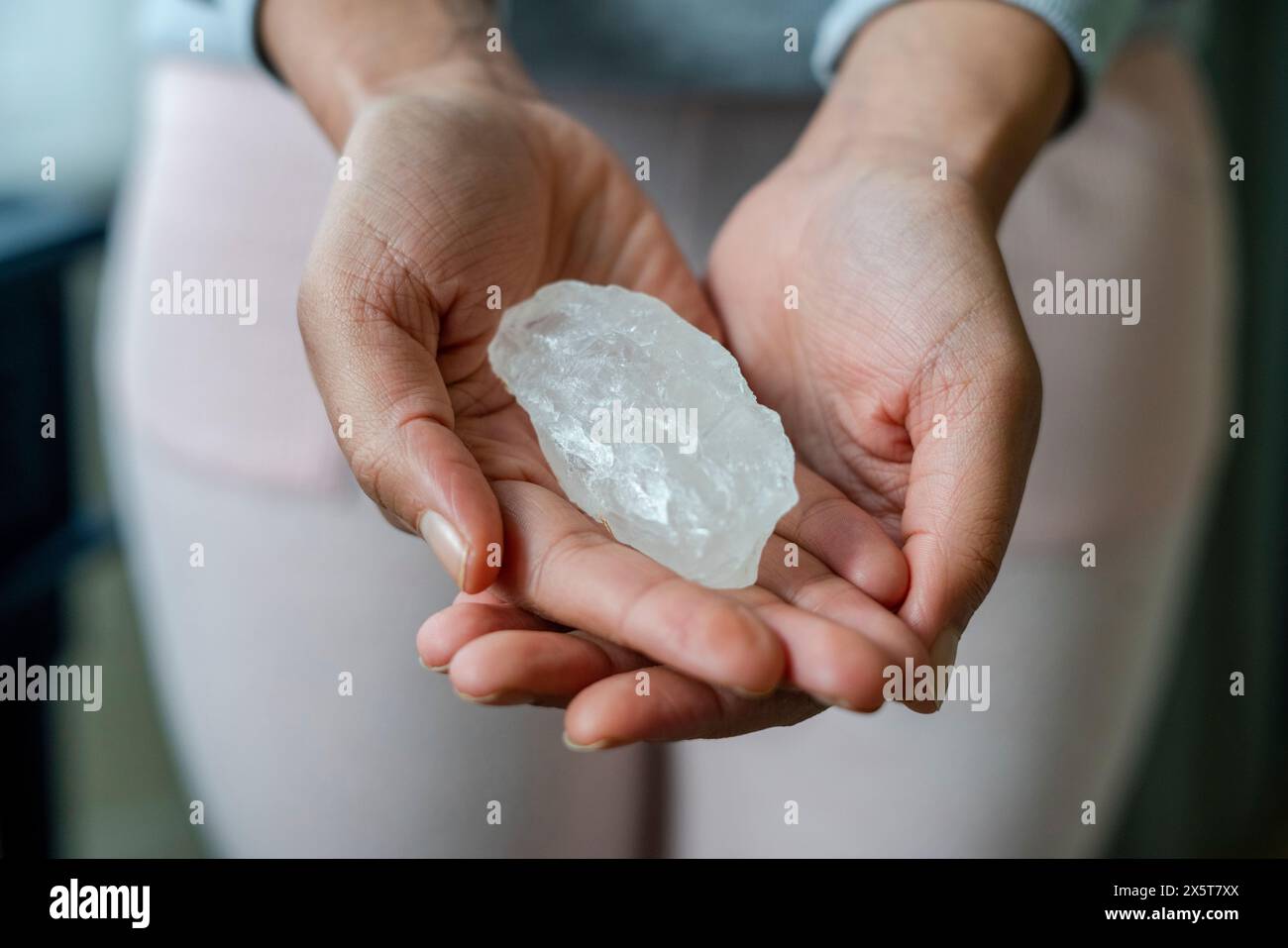 Cupped hands female hi-res stock photography and images - Alamy