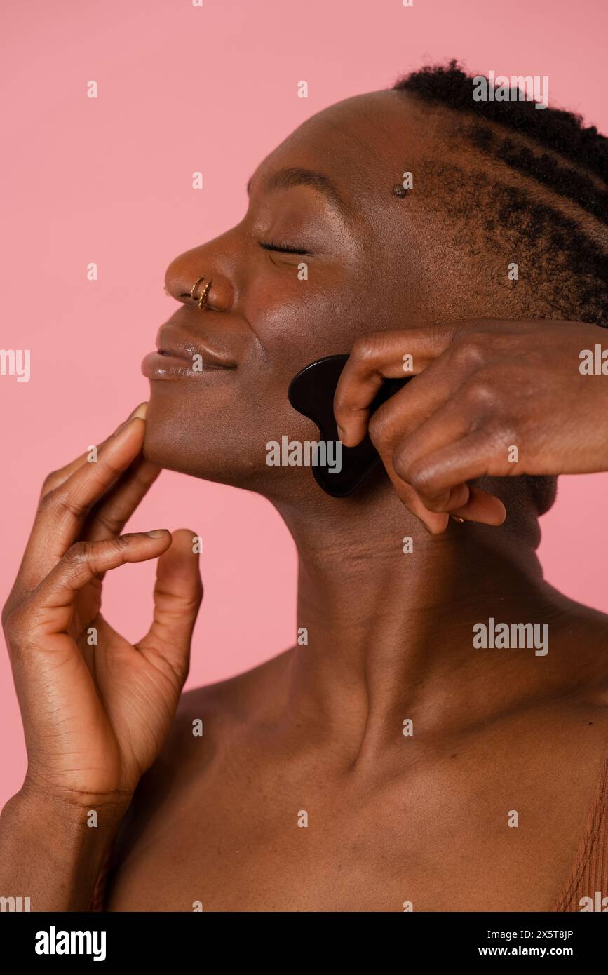Woman pink short hair using hi-res stock photography and images - Alamy