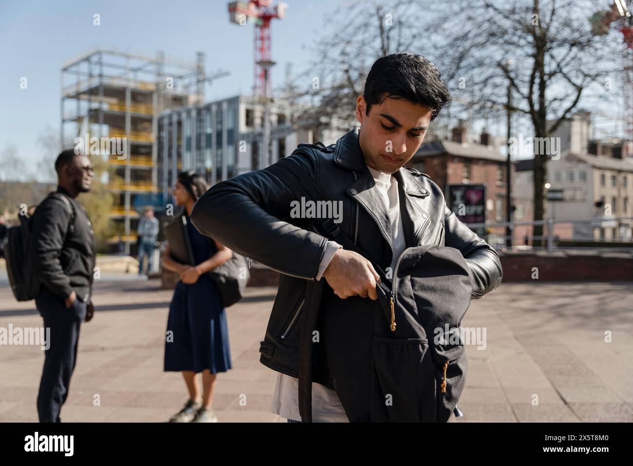 Open campus hi-res stock photography and images - Alamy
