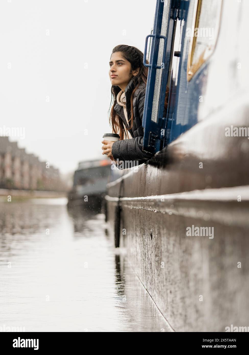 Building from one boat hi-res stock photography and images - Alamy