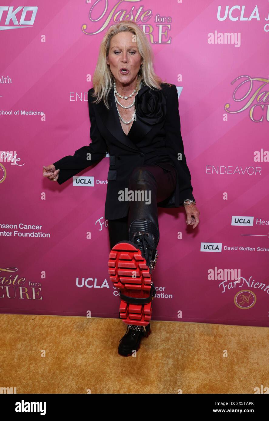 BEVERLY HILLS, CA - May 10: Alley Mills at UCLA Jonsson Cancer Center ...