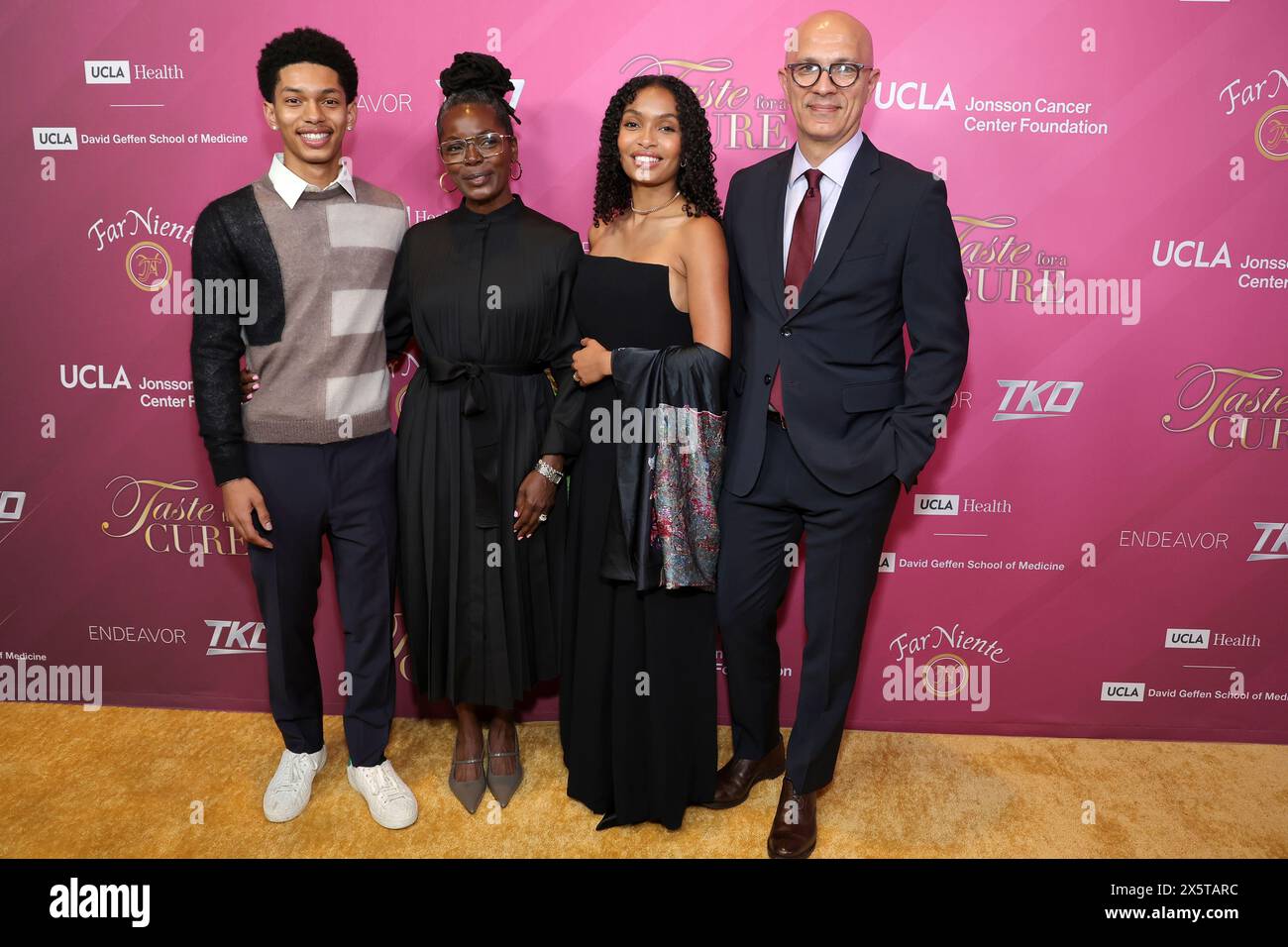 BEVERLY HILLS, CA - May 10: Sayeed Shahidi, Keri Shahidi, Yara Shahidi ...