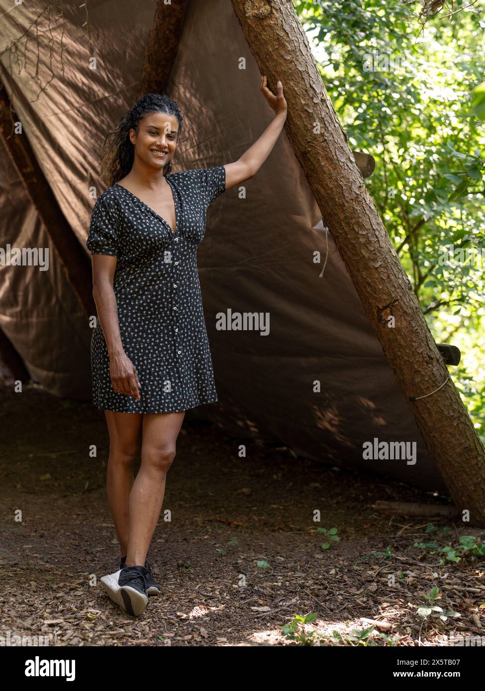 Standing in front hi-res stock photography and images - Alamy