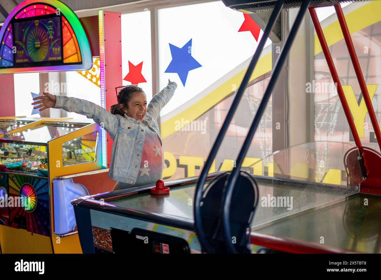 Girl win hi-res stock photography and images - Alamy