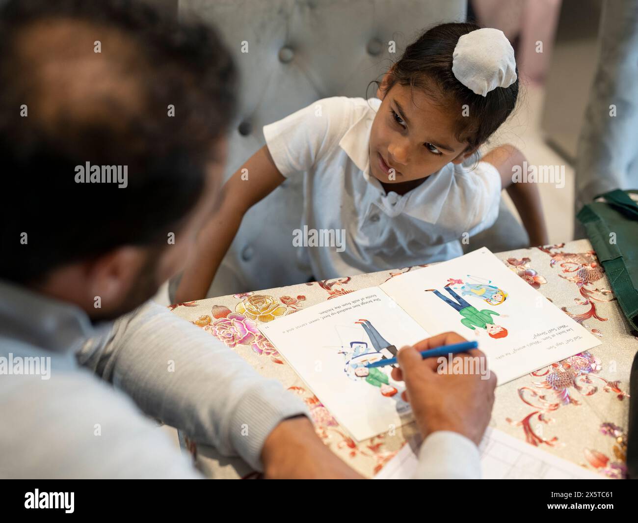 Father son homework hi-res stock photography and images - Alamy