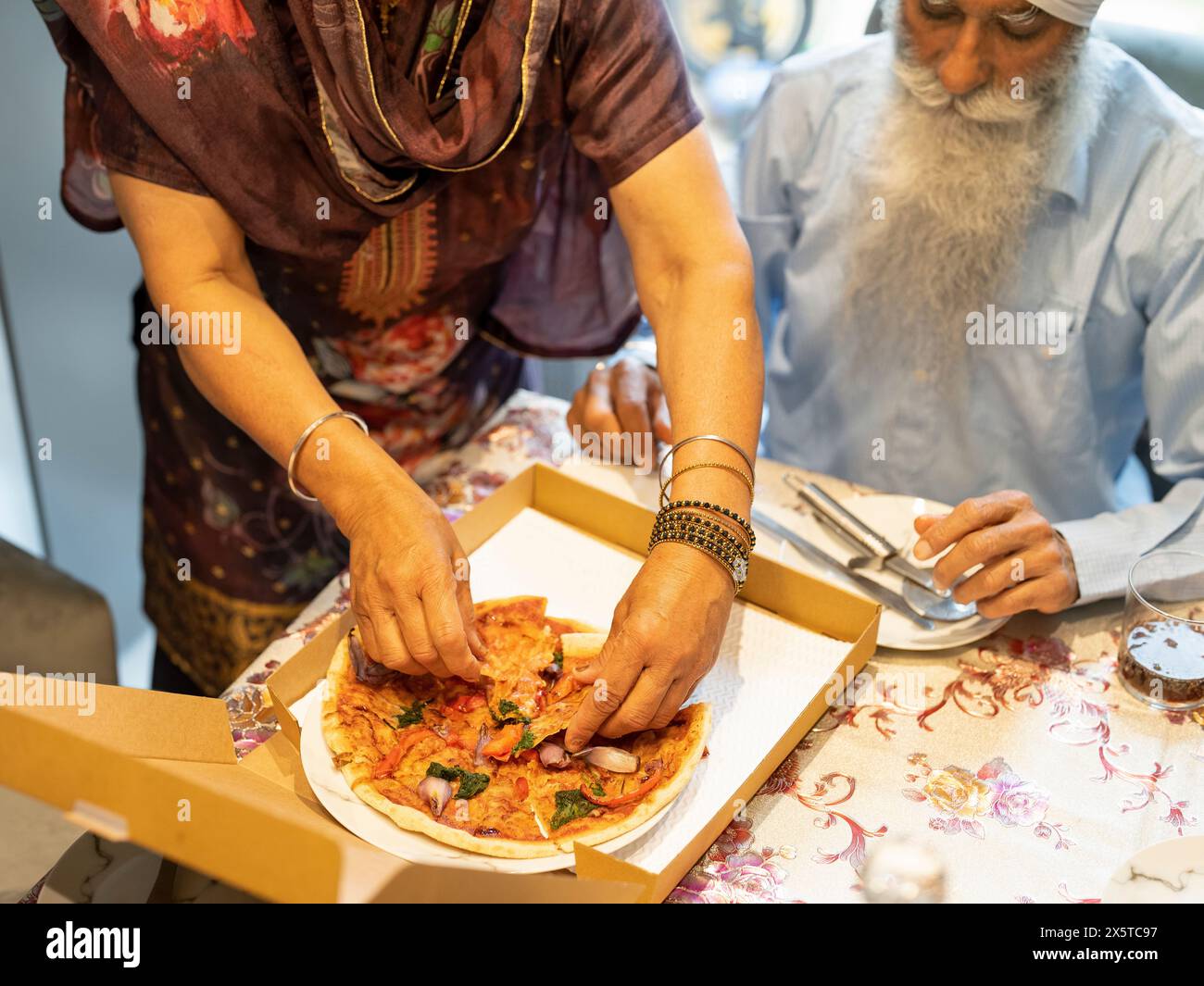 Indian couple eating hi-res stock photography and images - Alamy