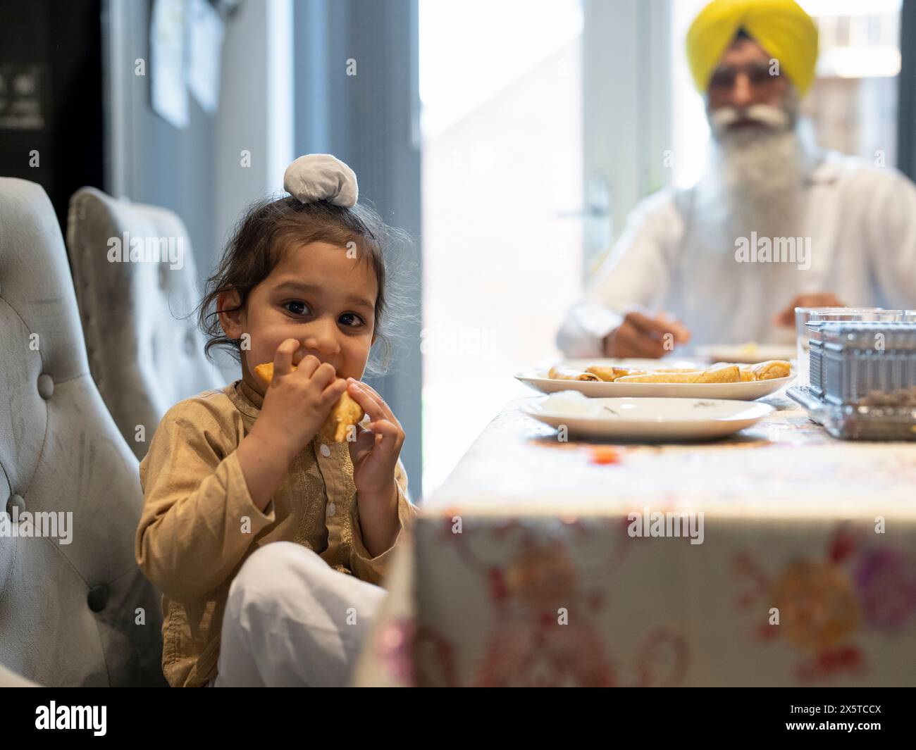 Portrait child table in hi-res stock photography and images - Alamy