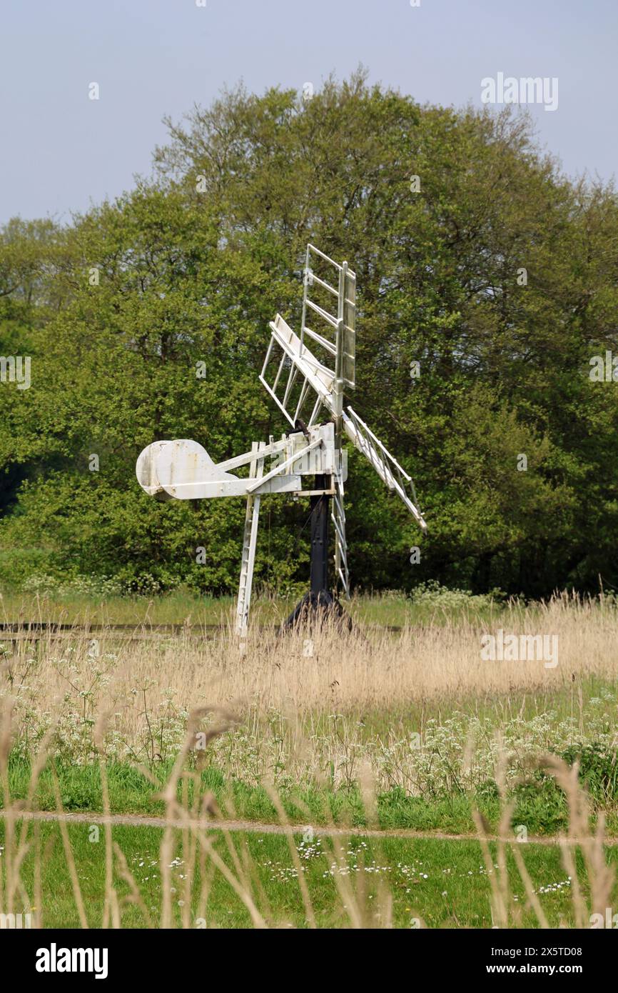 Windmill Water Pump, River Bure, Norfolk Broads, Upton, Norfolk ...