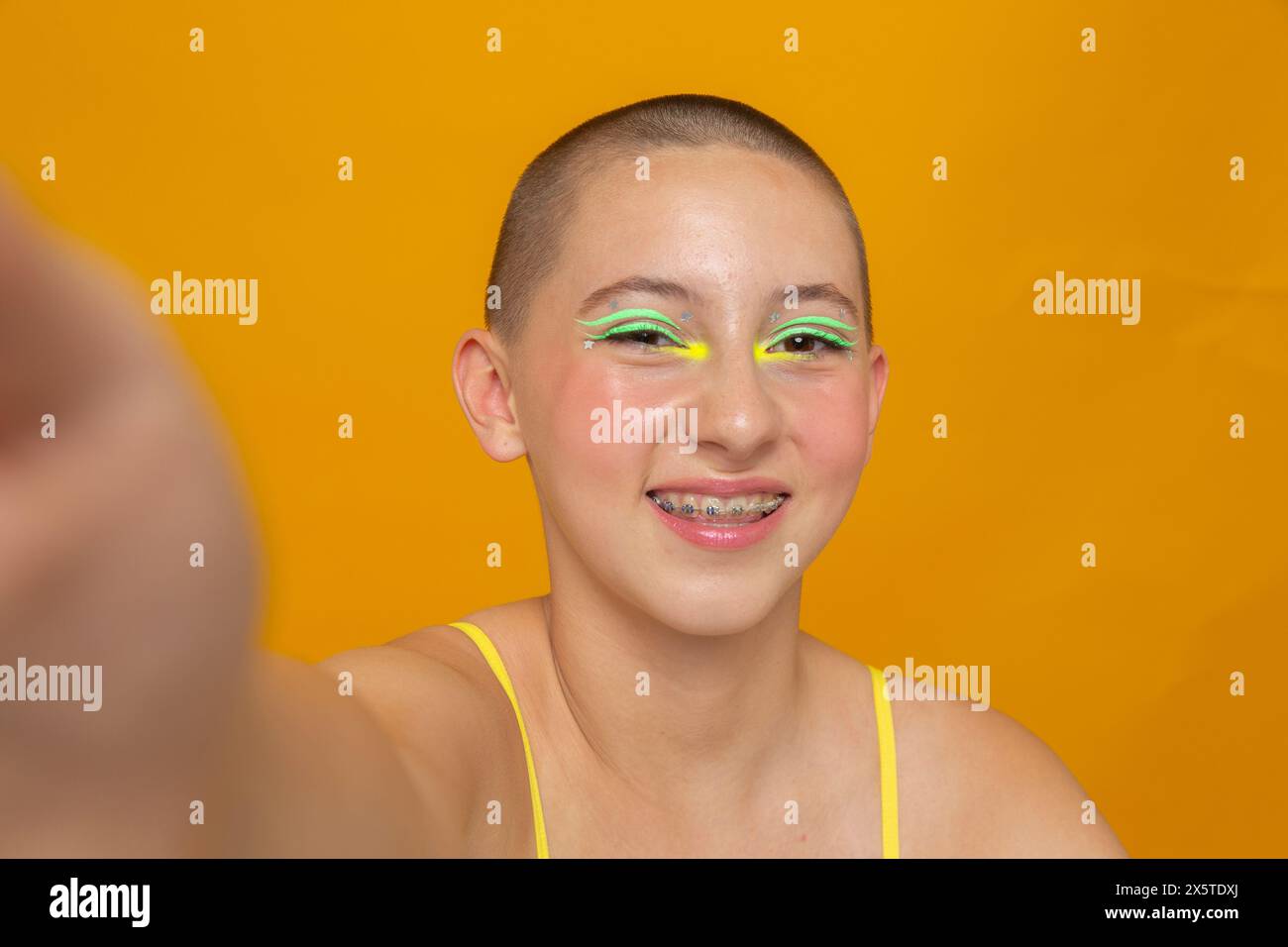 Neon star only hi-res stock photography and images - Alamy