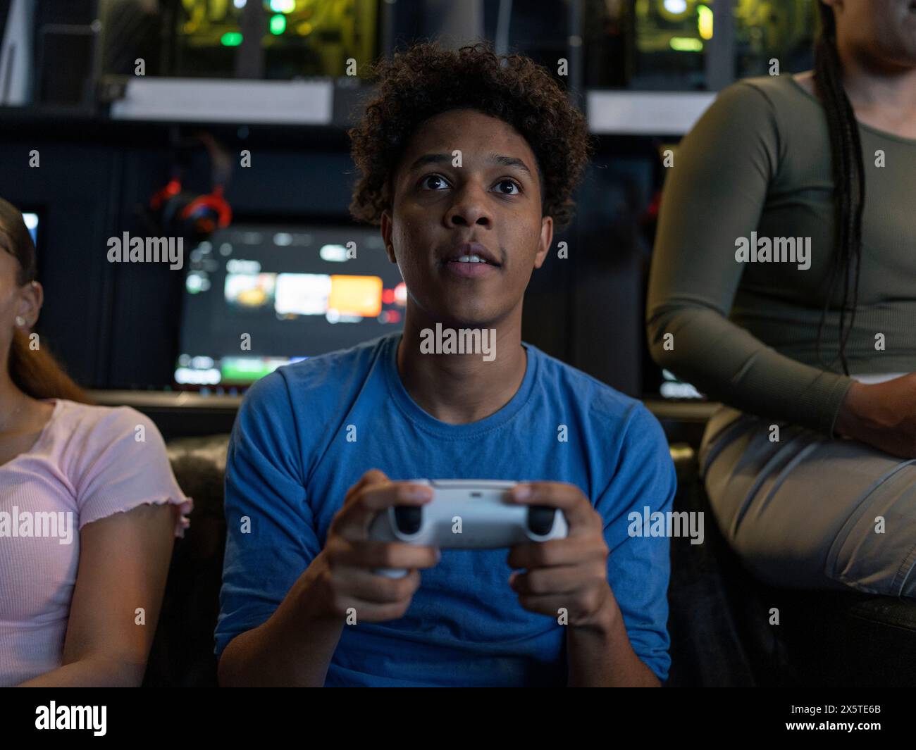 Serious gaming hi-res stock photography and images - Alamy