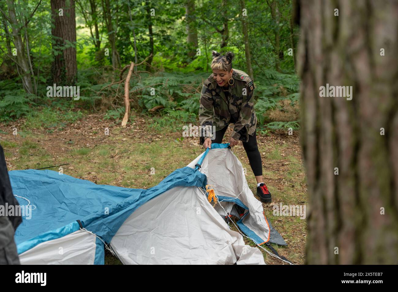 Mature woman in tent hi-res stock photography and images - Alamy
