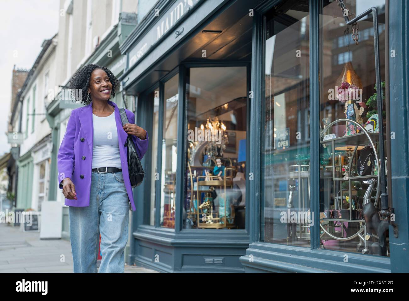 The walking store hi-res stock photography and images - Alamy