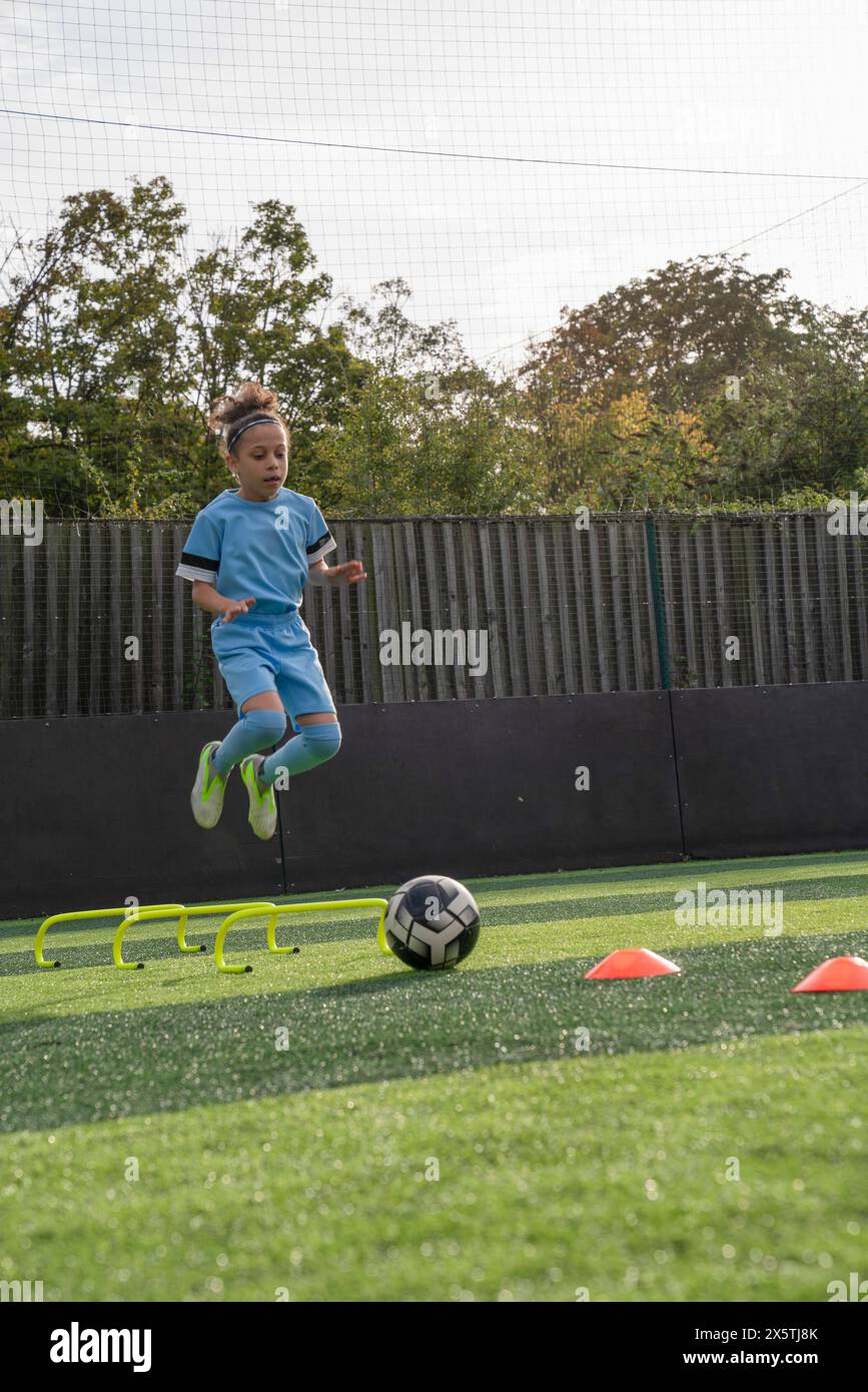 Practicing girl hi-res stock photography and images - Alamy