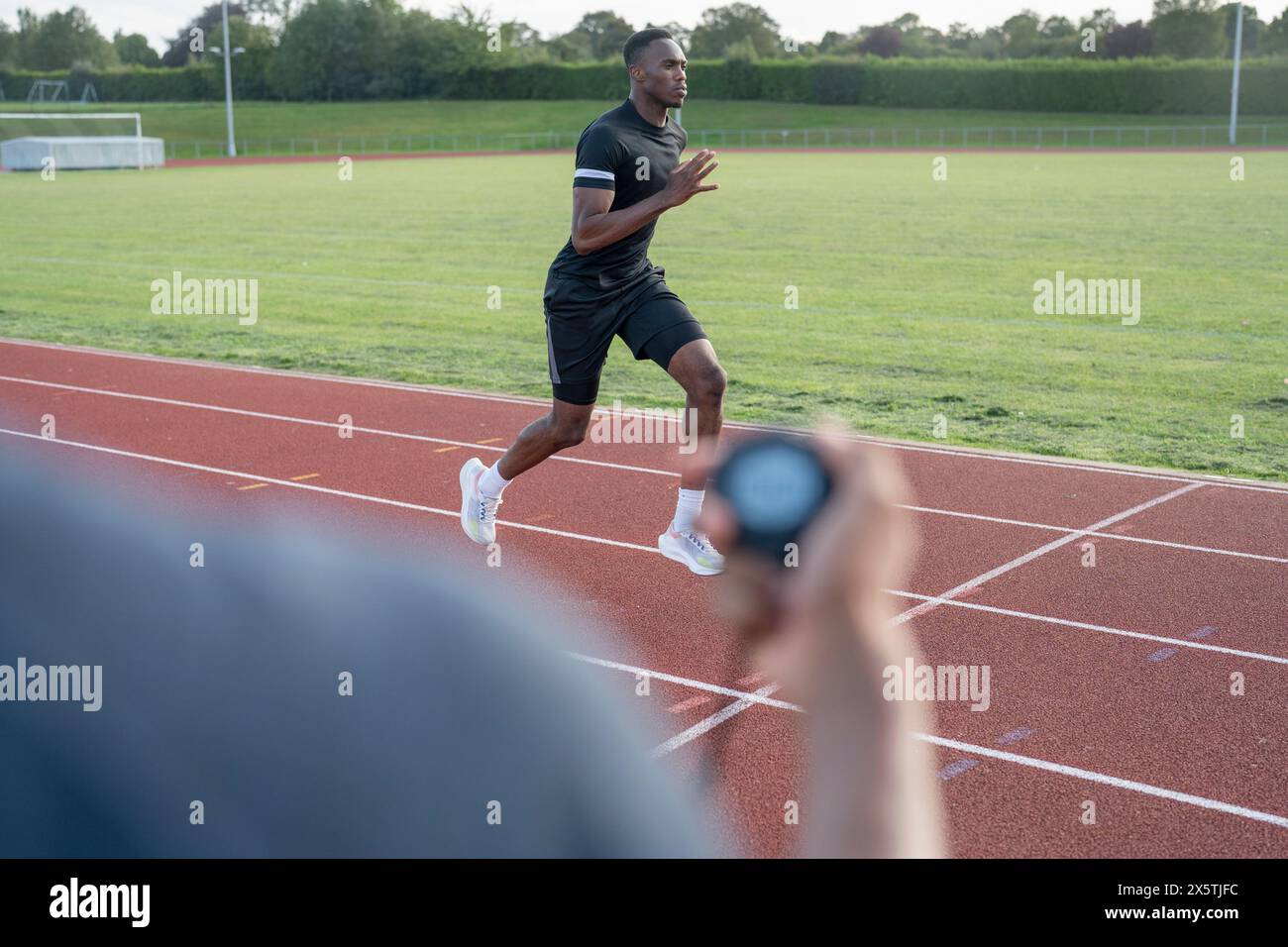 Sprinting athlete hi-res stock photography and images - Alamy