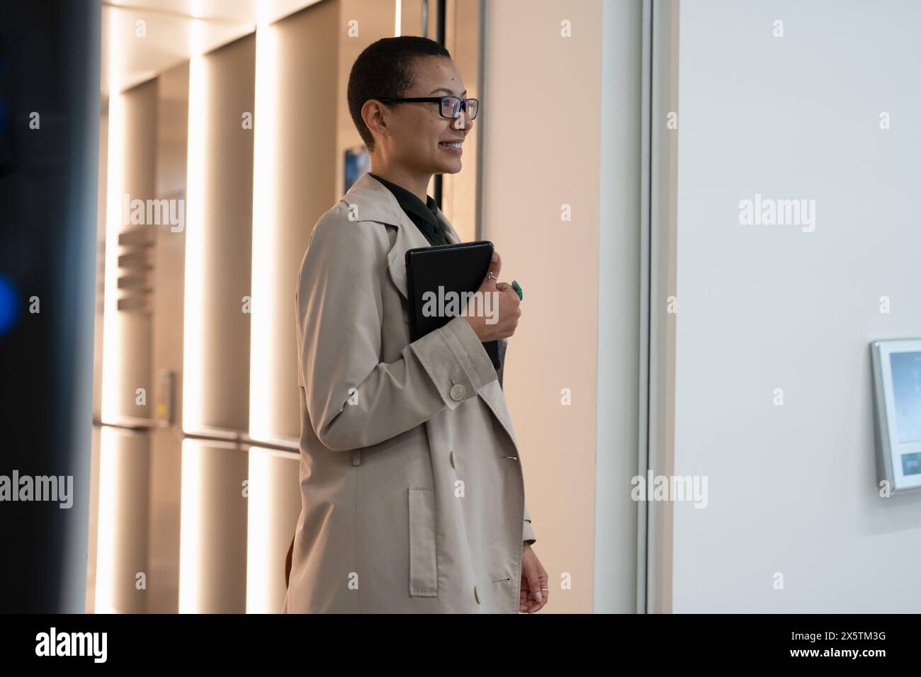 Non binary office worker hi-res stock photography and images - Alamy