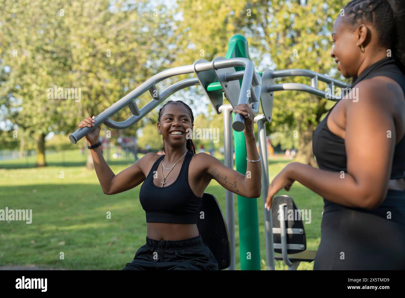 Female working out in gym hi-res stock photography and images - Alamy