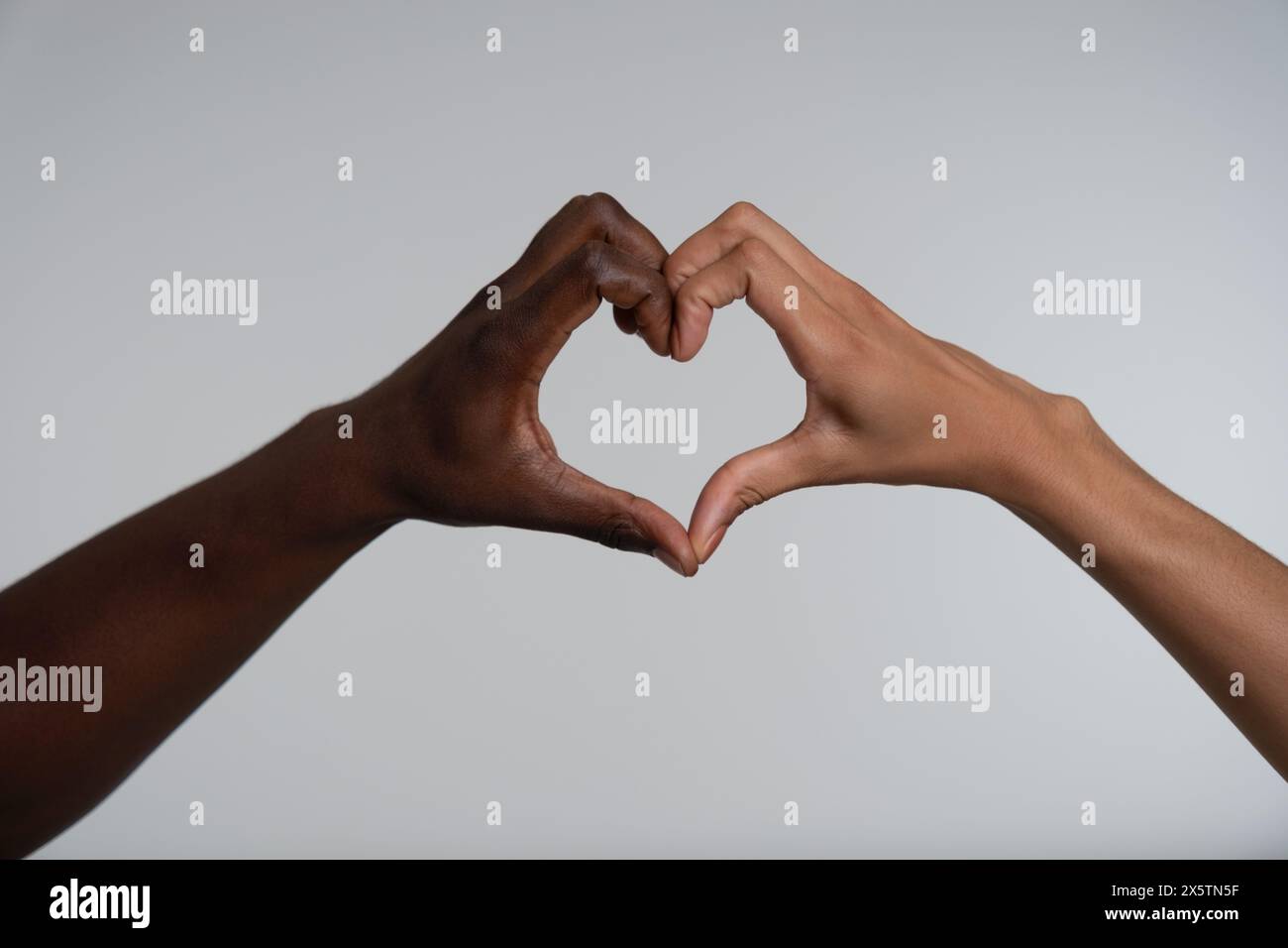 Shaping hands hi-res stock photography and images - Alamy