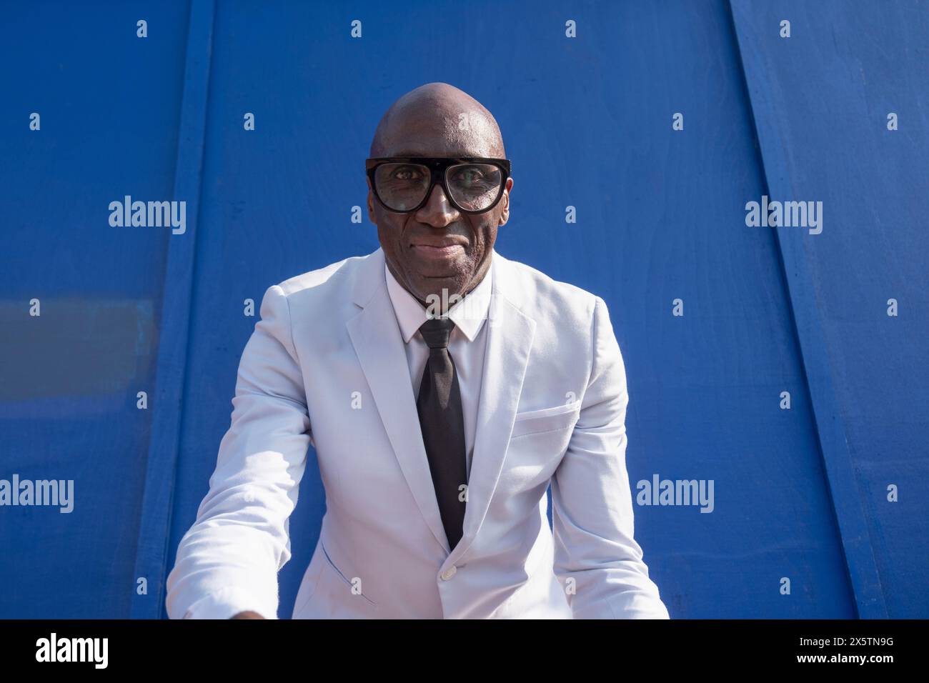 All white suit hi-res stock photography and images - Alamy
