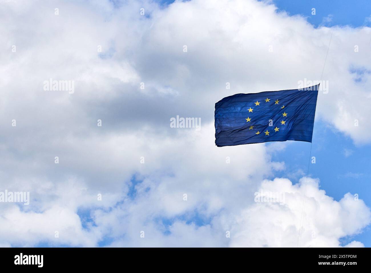 Europe day european union flagpole hi-res stock photography and images ...