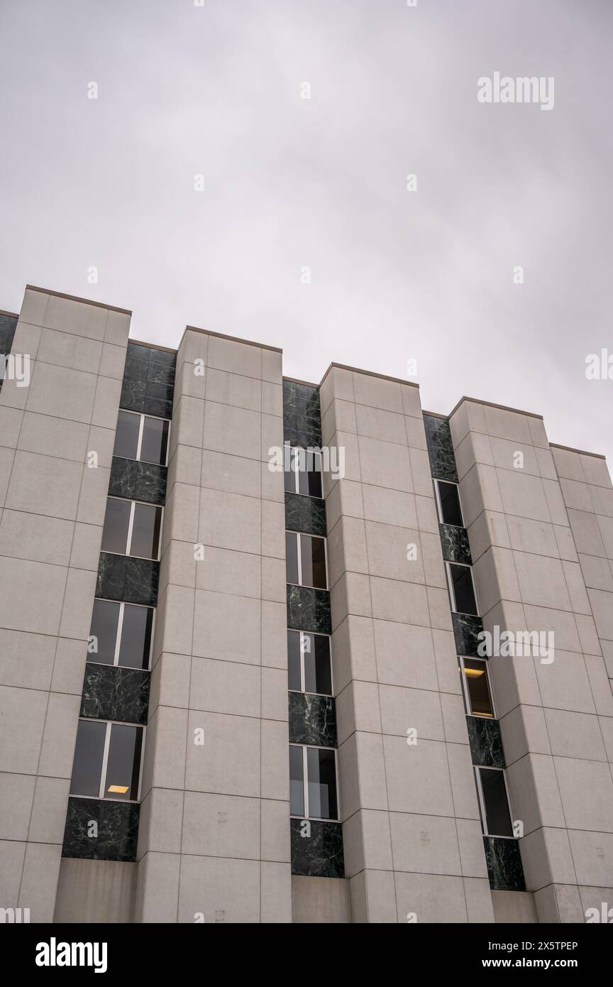 Brutalist school building hi-res stock photography and images - Alamy