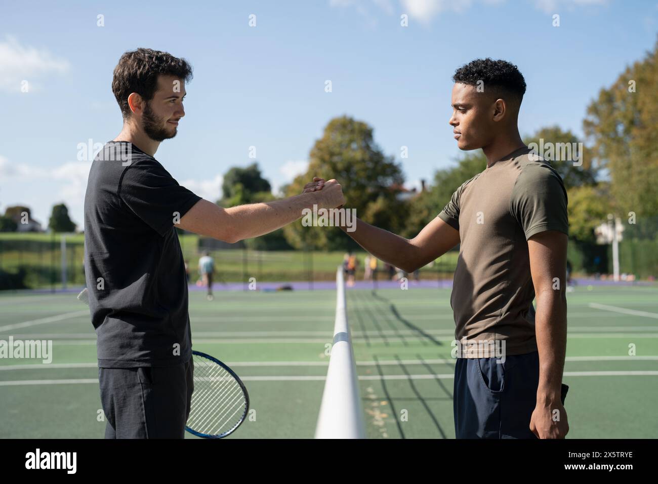 Good sportsmanship hi-res stock photography and images - Alamy