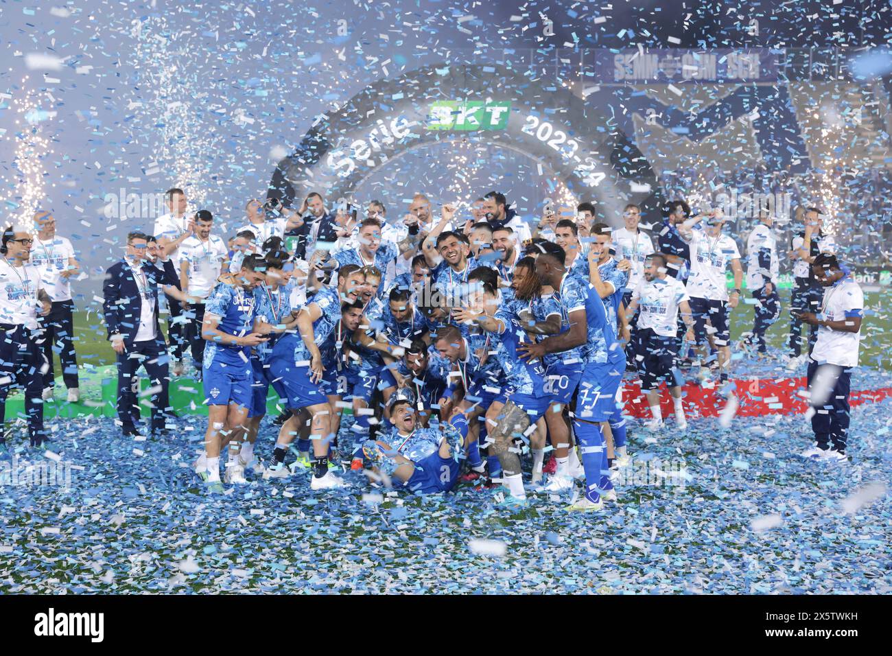 Serie b trophy hi-res stock photography and images - Alamy