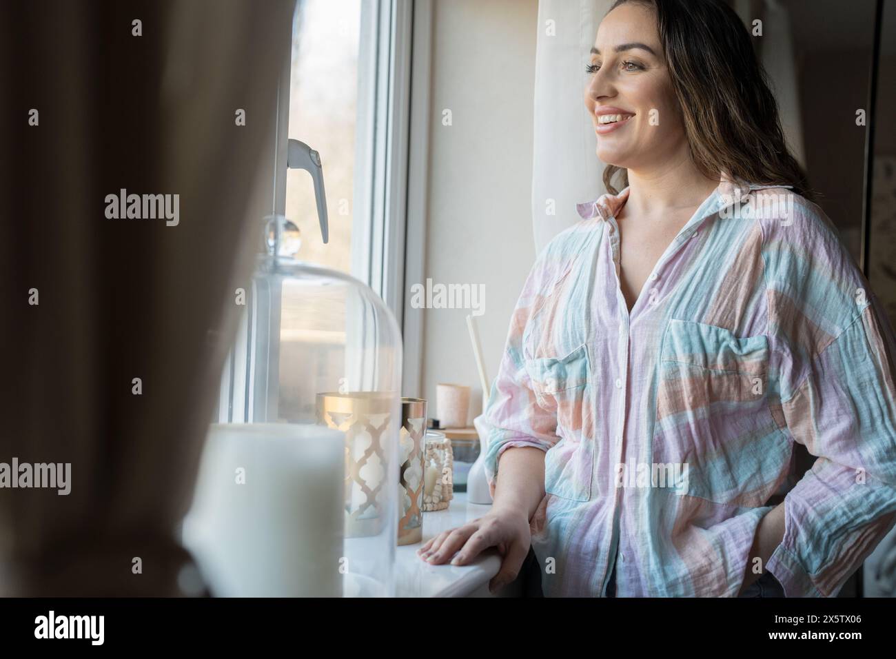 Out window hi-res stock photography and images - Alamy