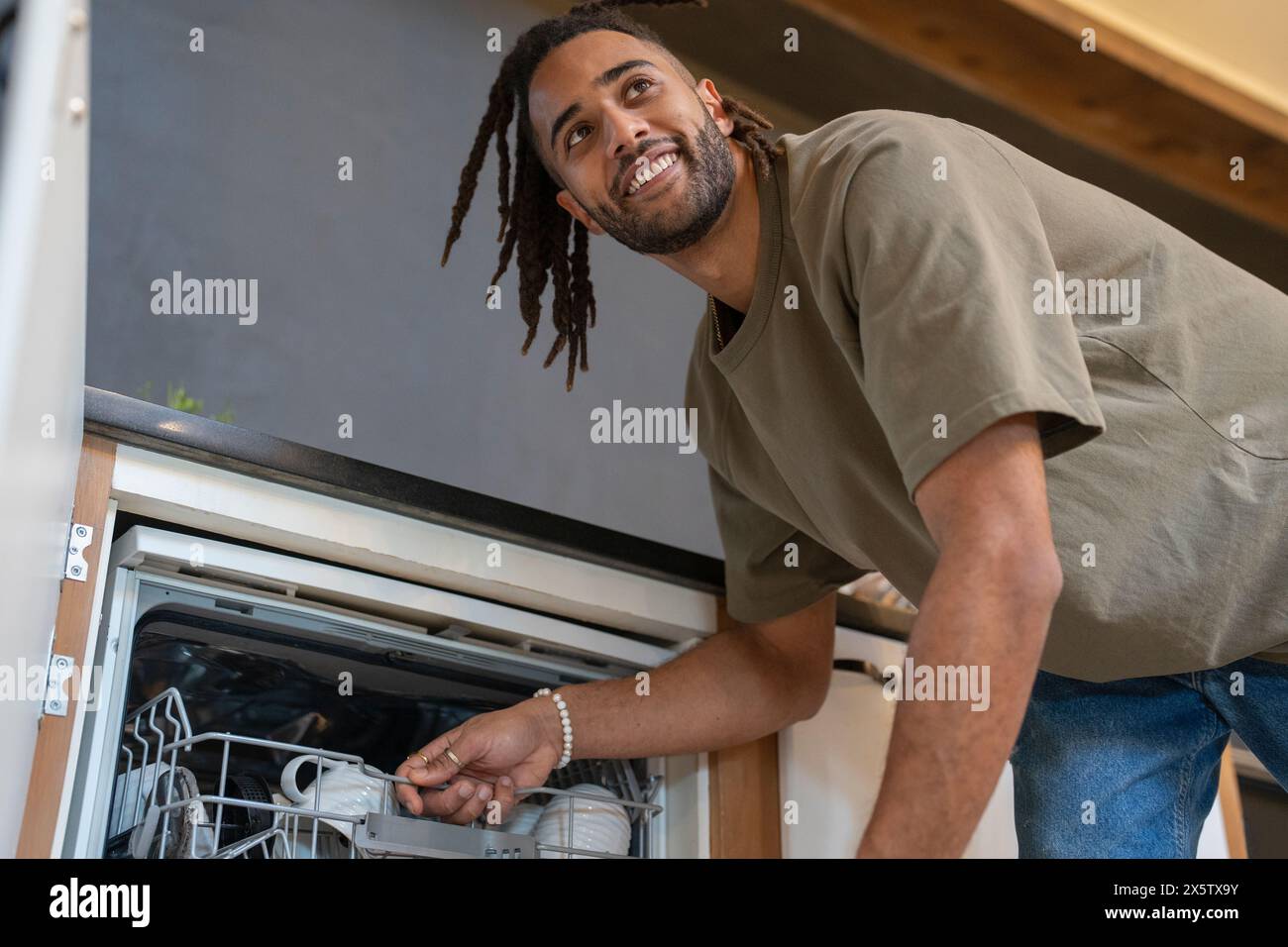 Side view man loading hi-res stock photography and images - Alamy