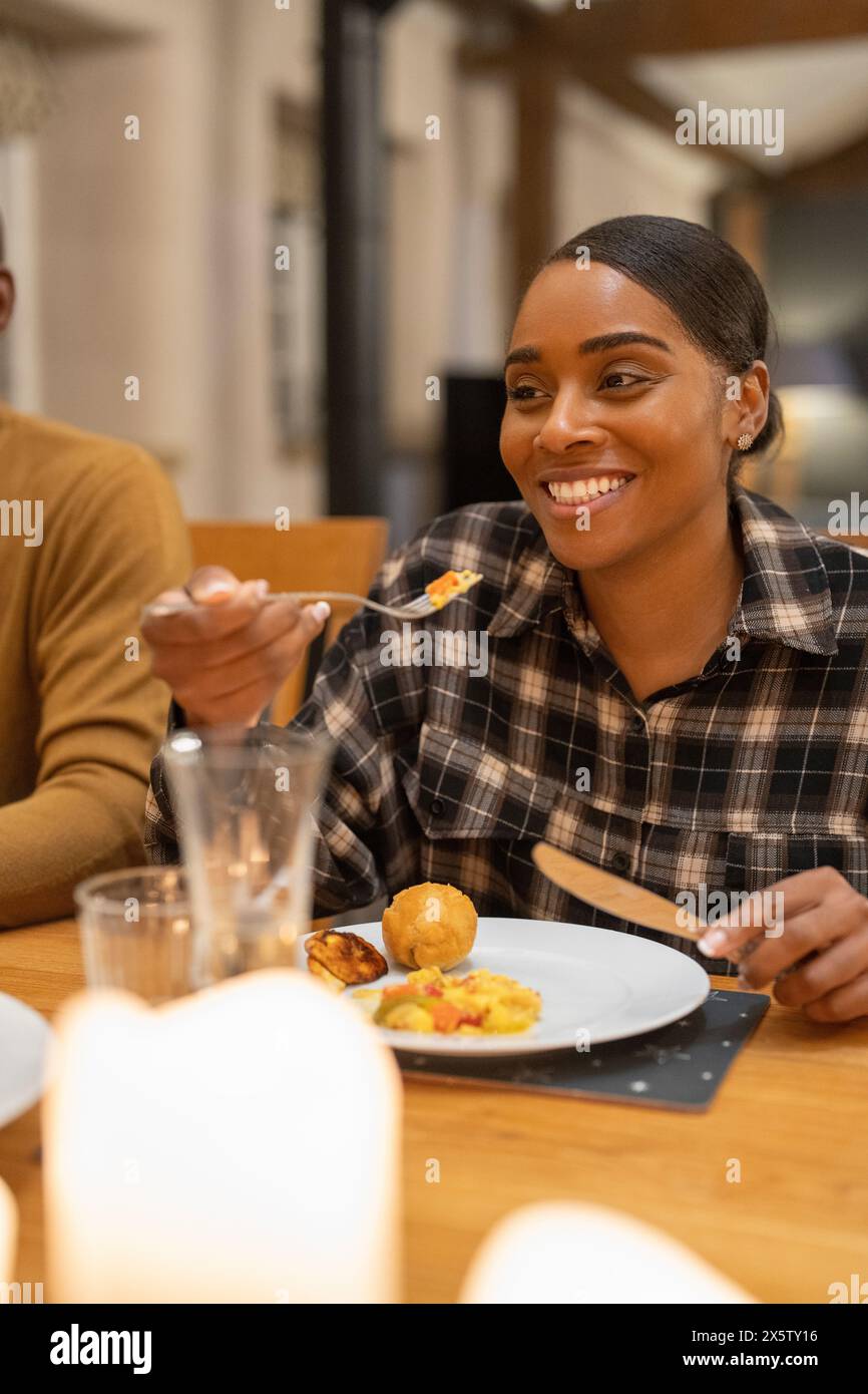 Family gathering place hi-res stock photography and images - Alamy