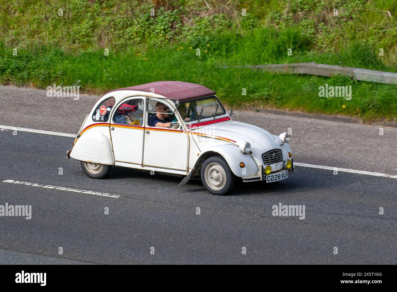 1986, 80s, eighties White Red 2 CV6 Special Classic French car motoring ...