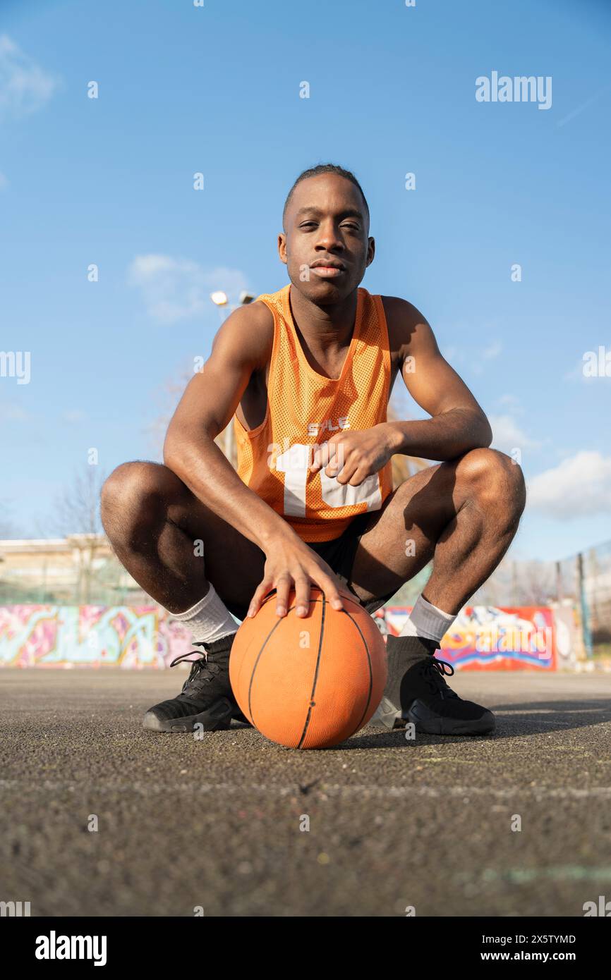 Portrait basketball hi-res stock photography and images - Alamy