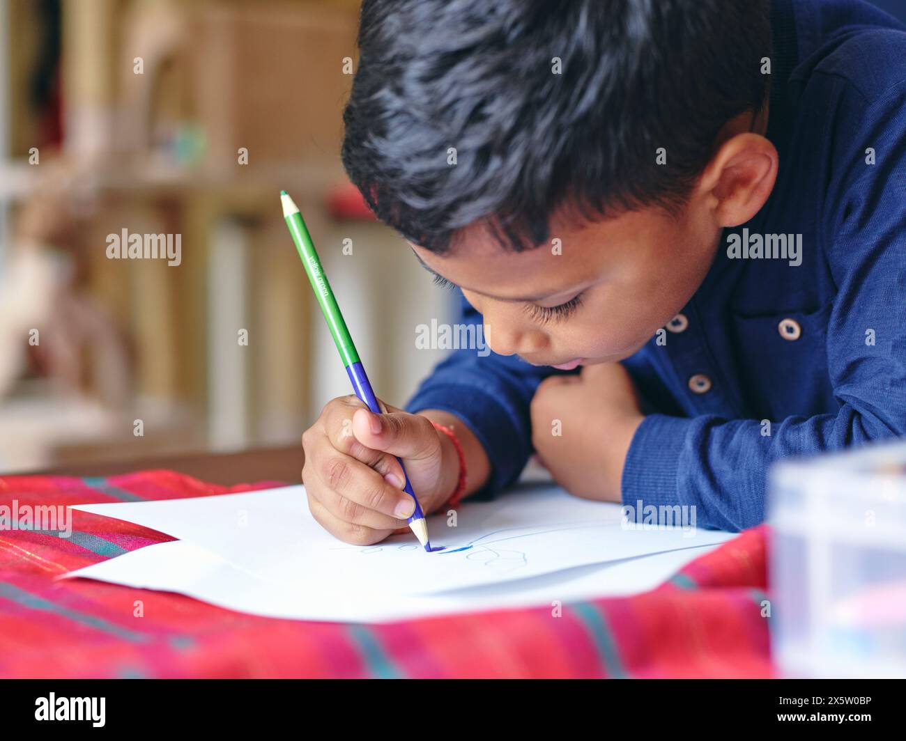 Indian paper boy hi-res stock photography and images - Alamy