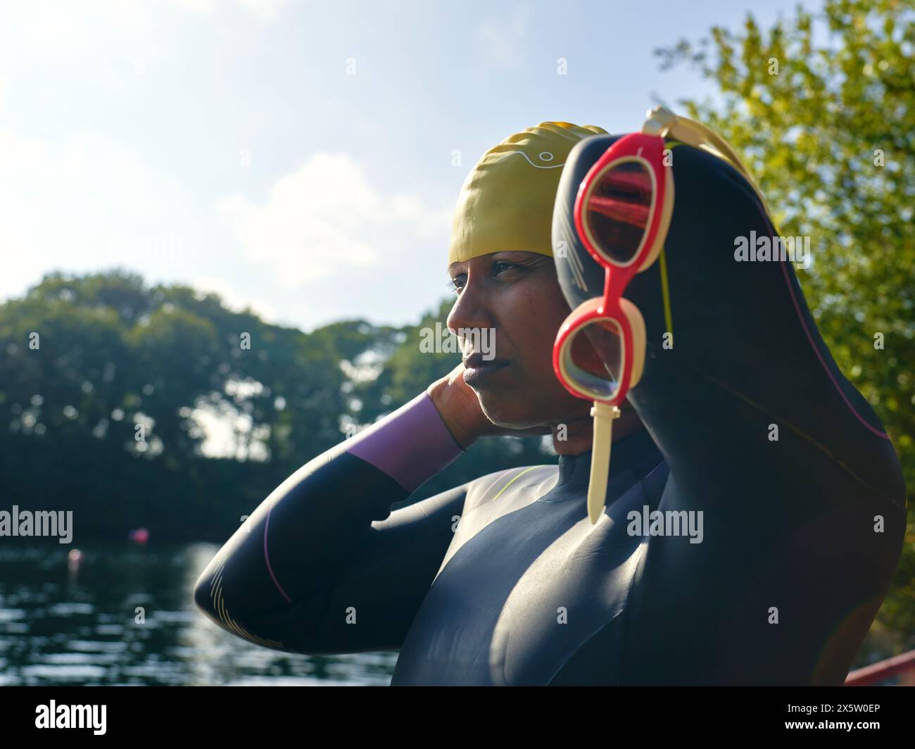 Wetsuit goggles woman uk hi-res stock photography and images - Alamy