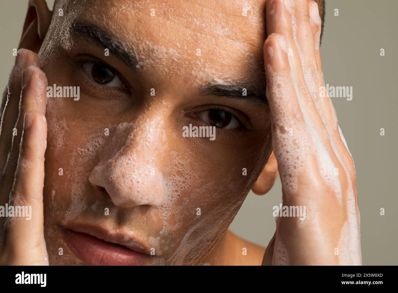Hand washing face hi-res stock photography and images - Alamy