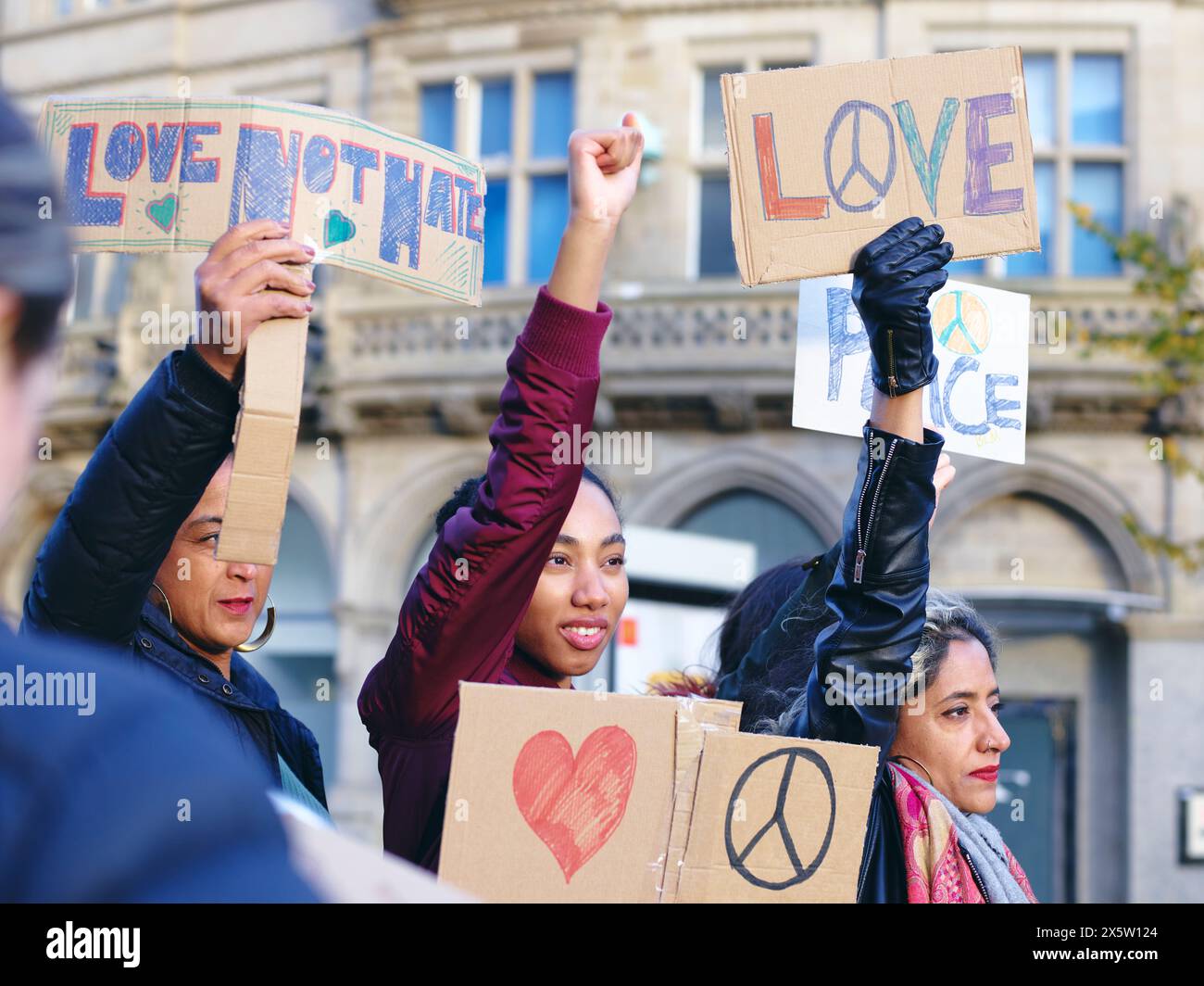 Peace signs hi-res stock photography and images - Alamy