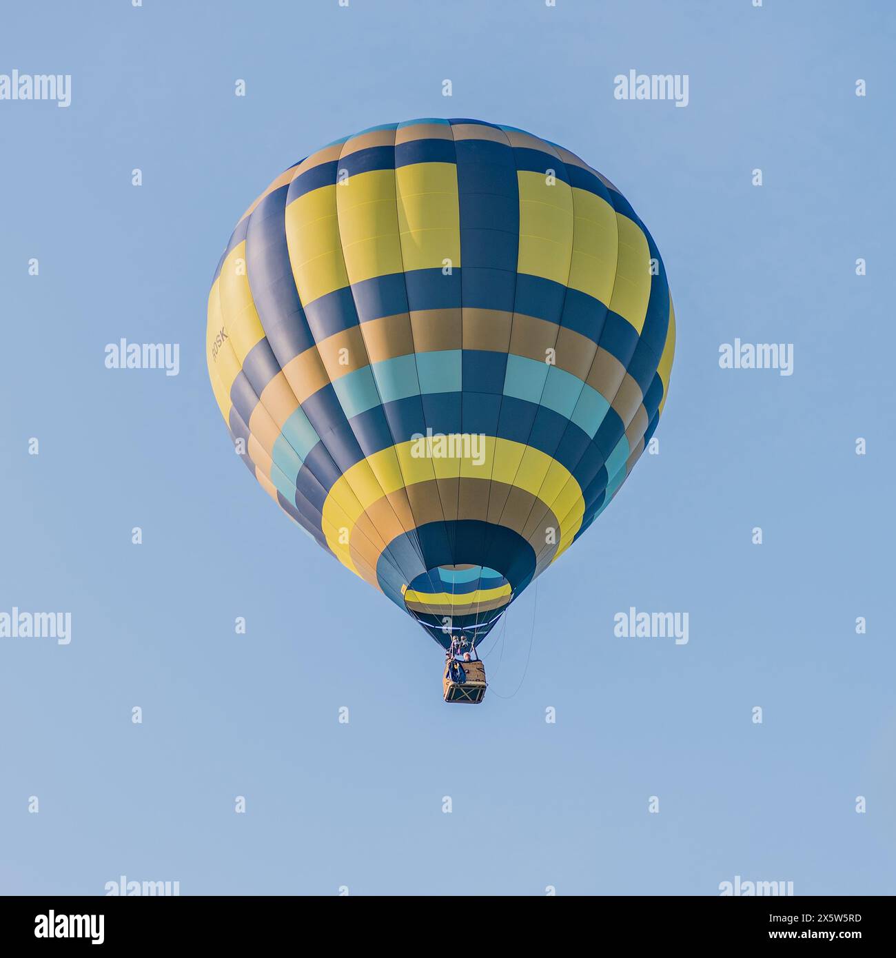Hot Air balloon passing over Long Preston 11th May 2024.Yorkshire Dales ...