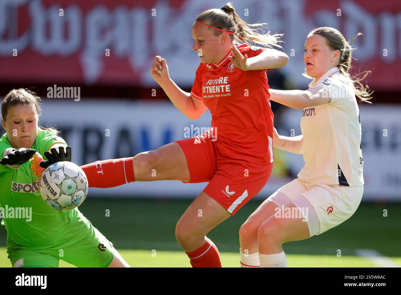 Kelly van den steen hi-res stock photography and images - Alamy