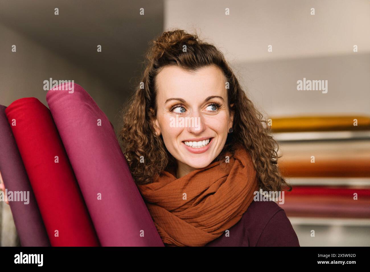 Fabric rolls hi-res stock photography and images - Alamy