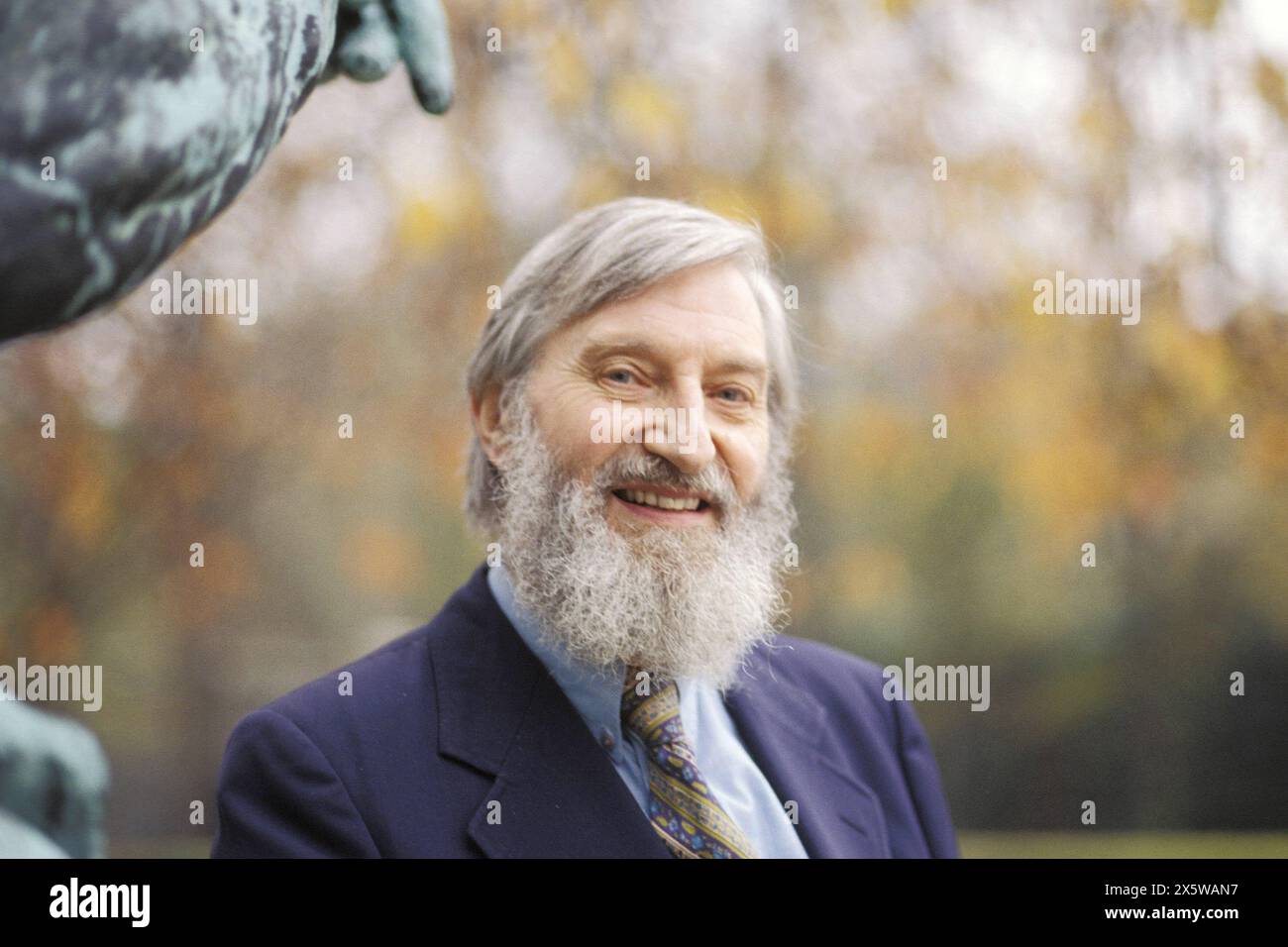 Henry Reymond Fitzwalter Keating (H.R.F. Keating) - Date : 19921101 ...