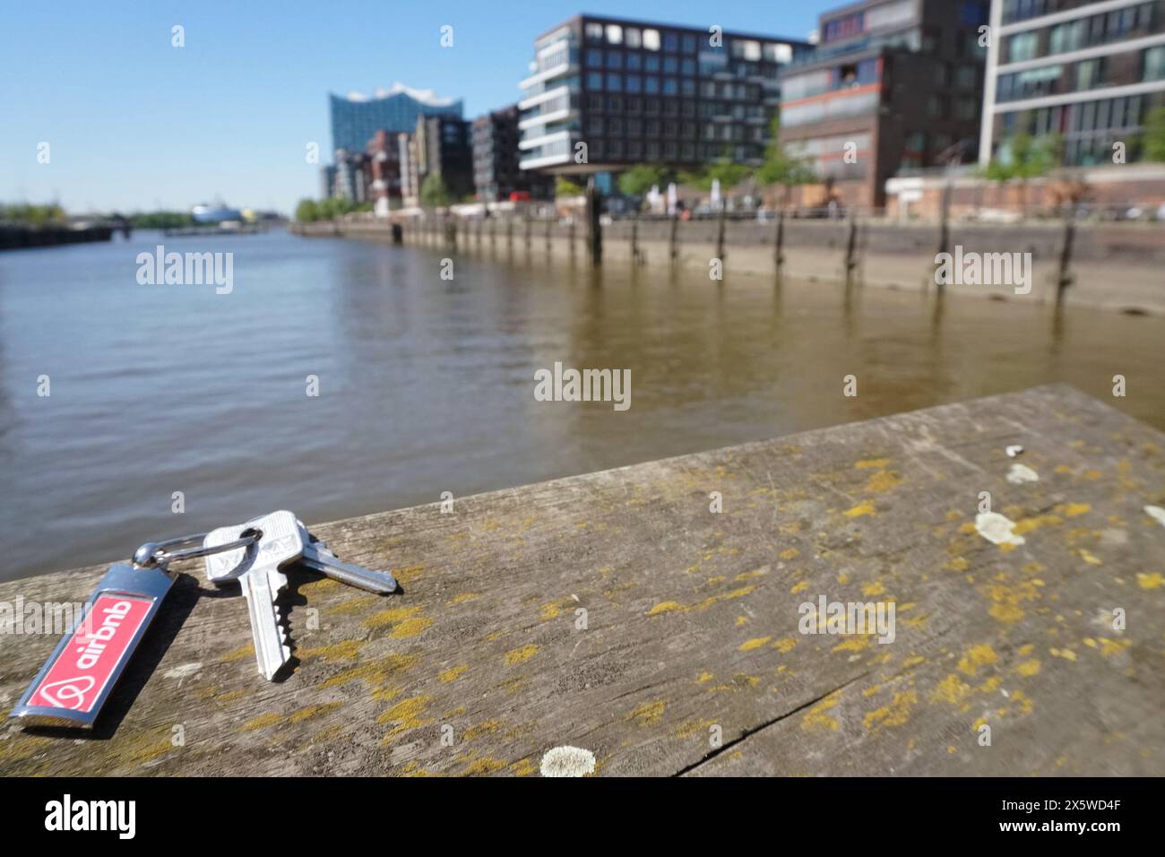Airbnb Key at Hamburg Hafencity and Elbphilharmonie Stock Photo - Alamy