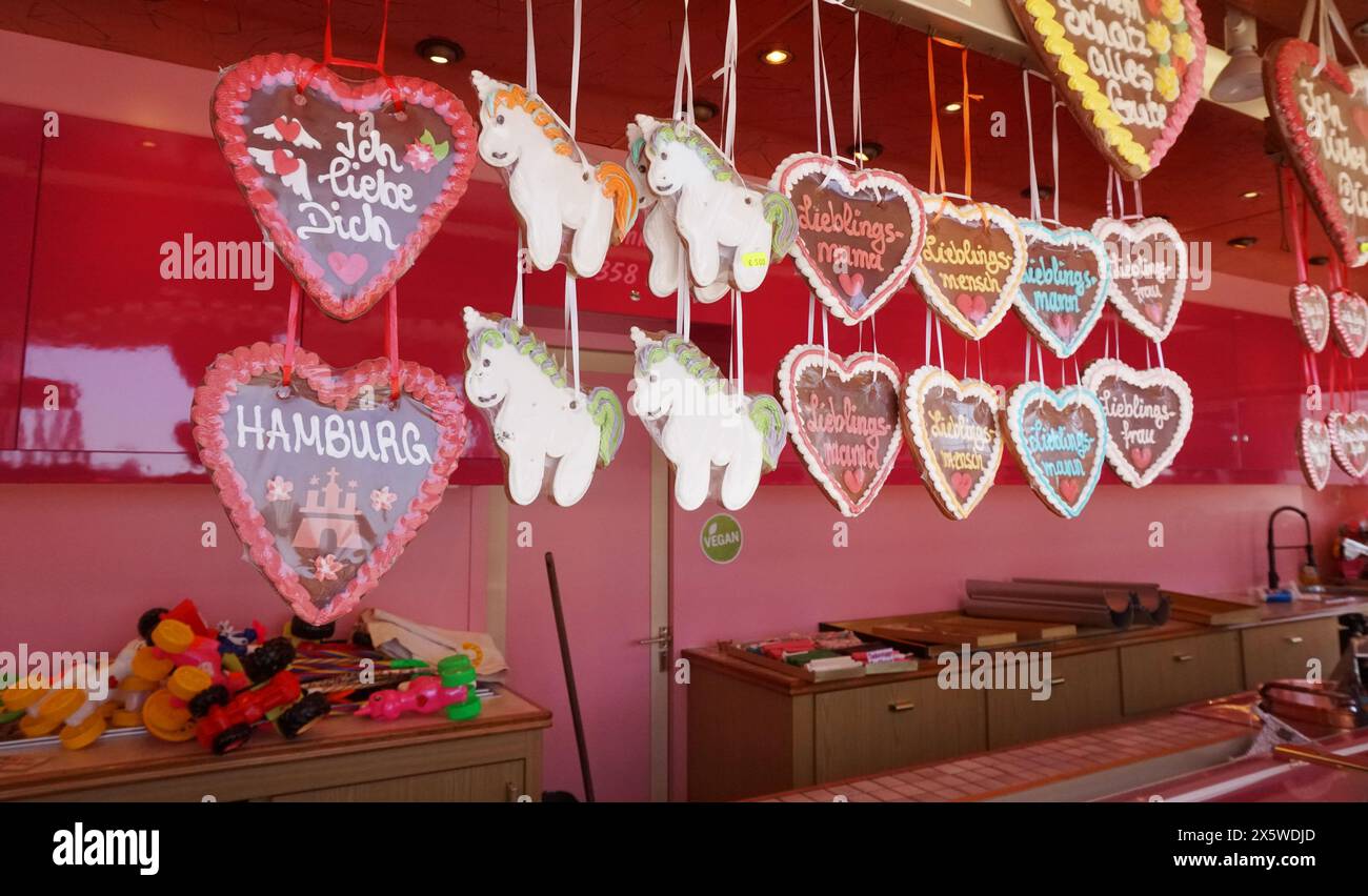 Candy stand hi-res stock photography and images - Alamy